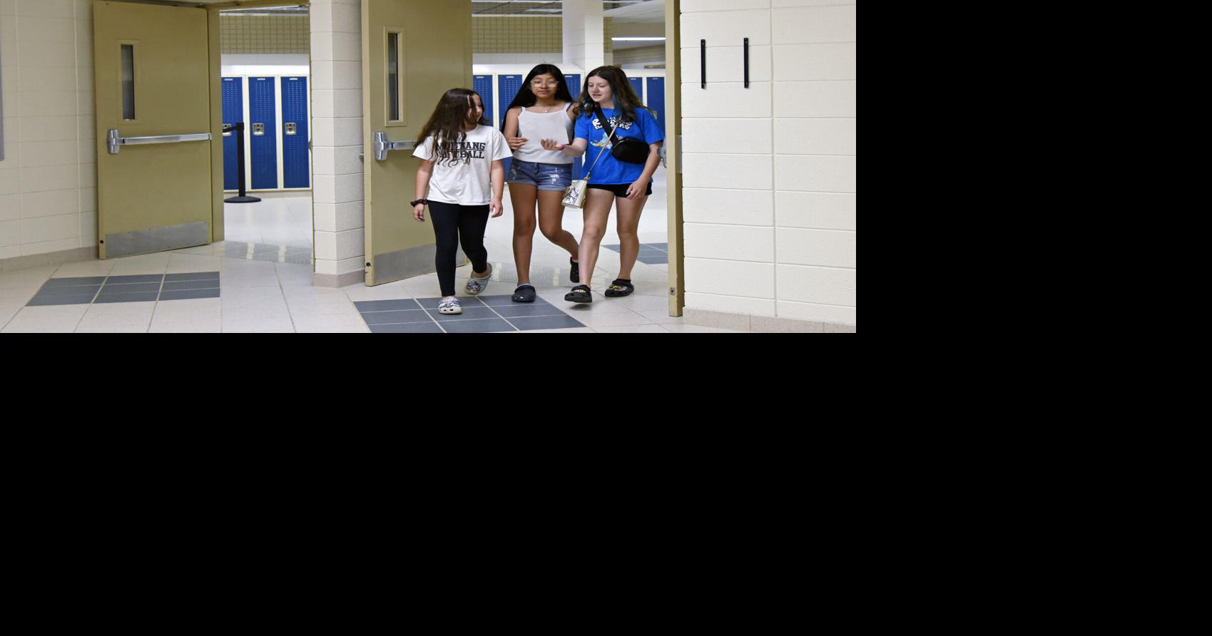 Sioux City West Middle helps ease middle school transition