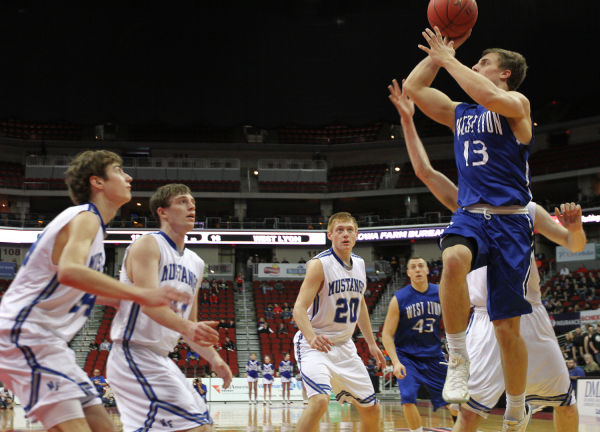 Big finish sends West Lyon past top-seeded Newell-Fonda