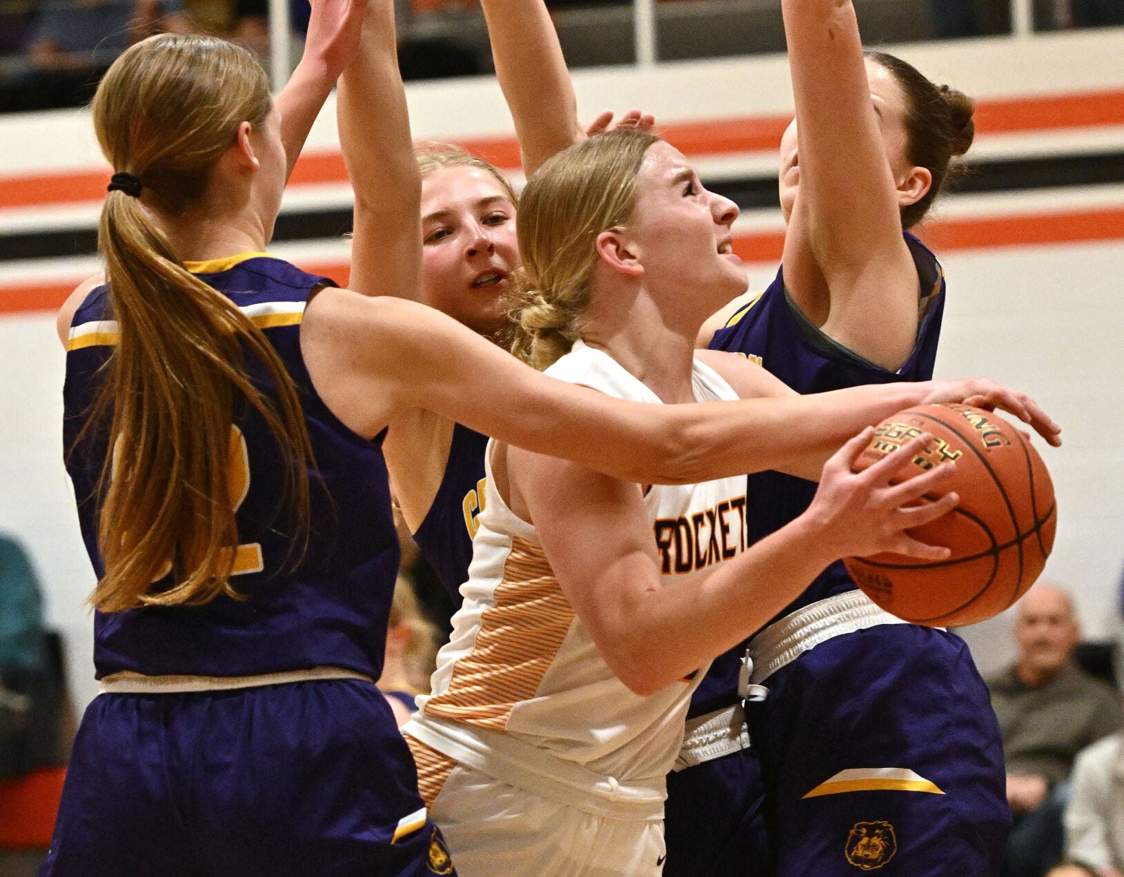 Rock Valley's Ranschau twins share 'special connection'