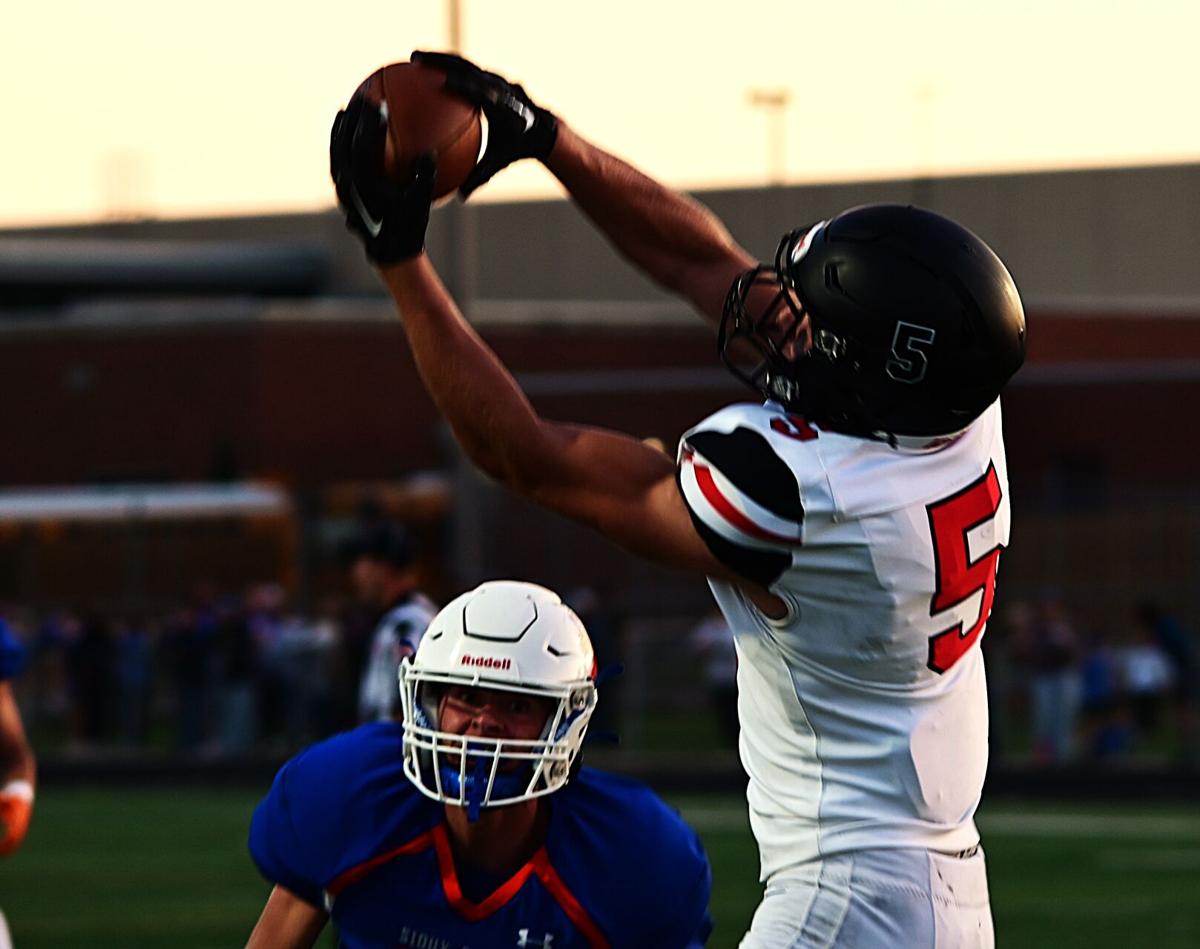 High school football: Spirit Lake gets win over Warriors