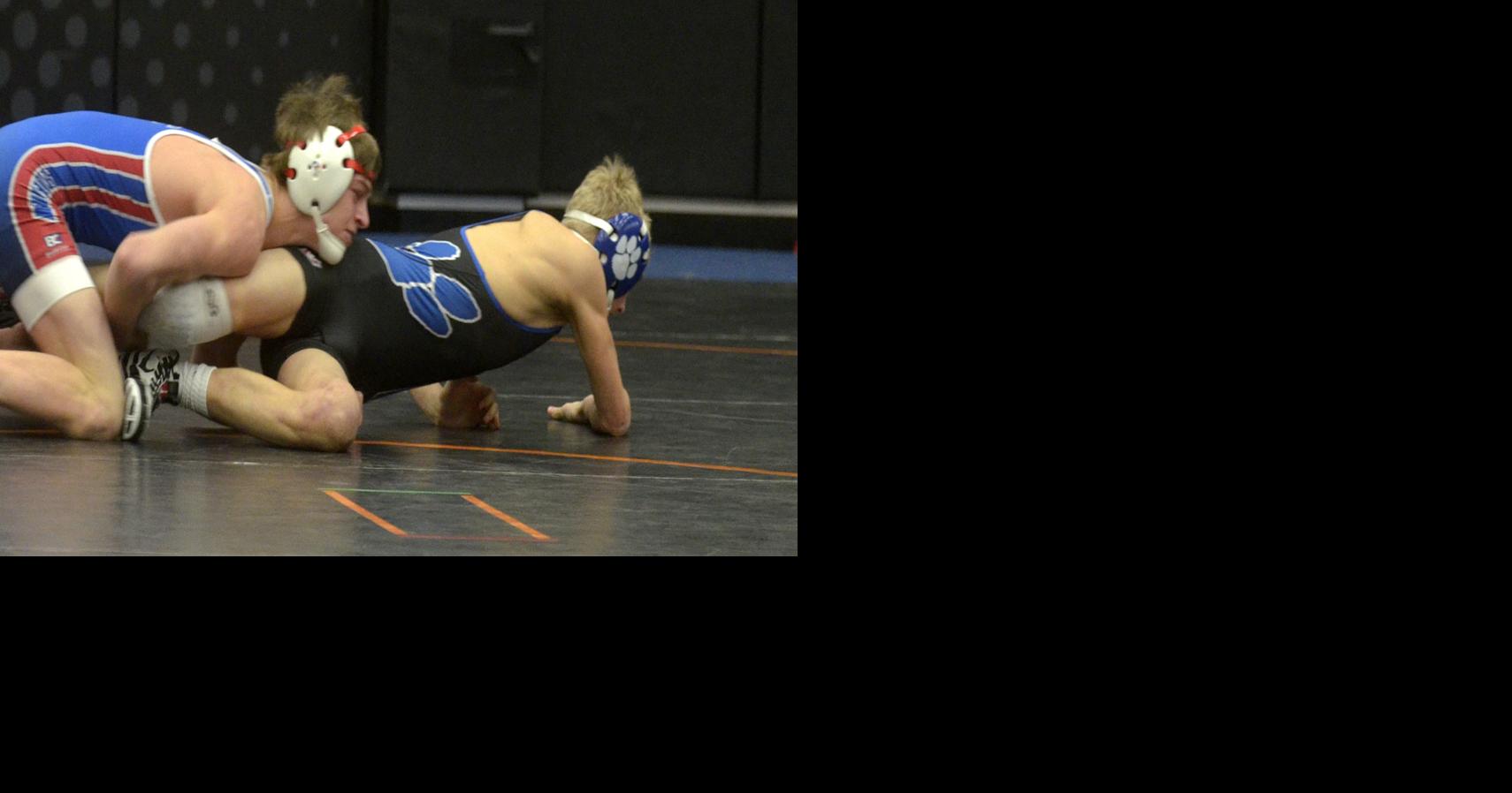 West Sioux wrestling sets sights on two trophies