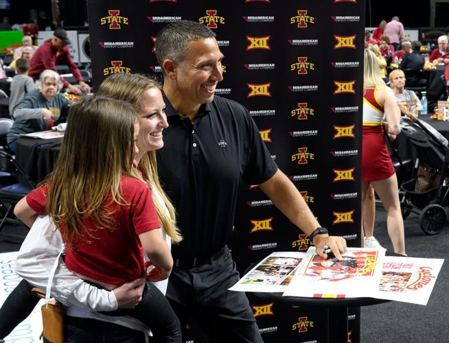 Cyclone tailgate tour sioux city