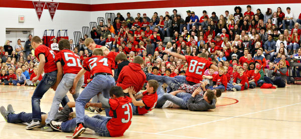 PHOTOS: Sioux Central homecoming | | siouxcityjournal.com