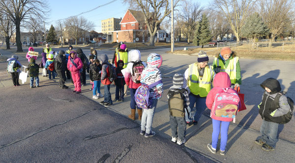 Tips for walking safely to school