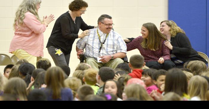 Leeds Elementary teacher receives Teacher of the Year honors