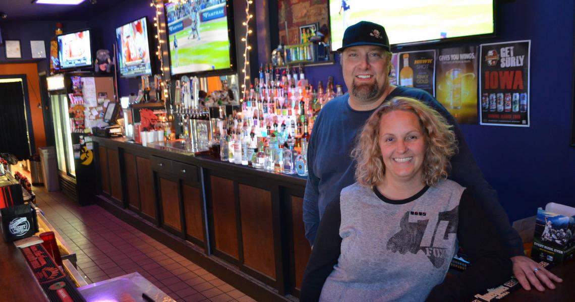 Featured Bar of the Week: Half Moon Bar & Grill