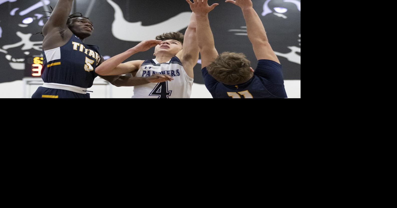 DV boys' basketball pushes win streak to 54 by beating Tea