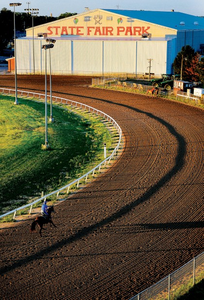 Photos: Lincoln, Neb., Horse Racing