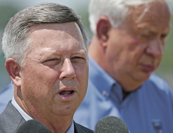 Heineman says he respects Regents' decisions on presidential finalists
