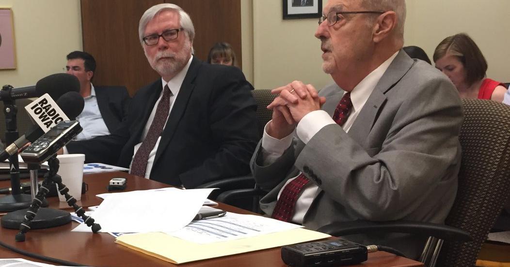 Iowa DHS director to retire amid child abuse complaints