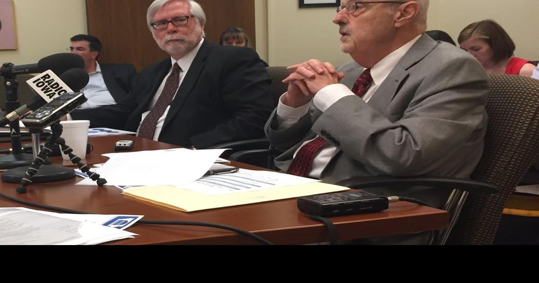 Iowa DHS director to retire amid child abuse complaints