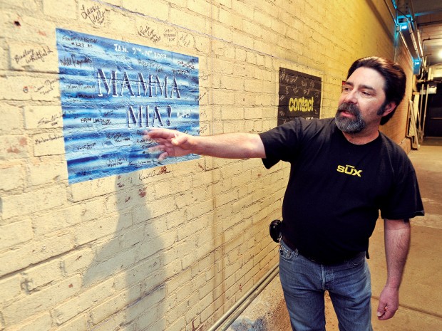 Stars sign Orpheum's walls of fame