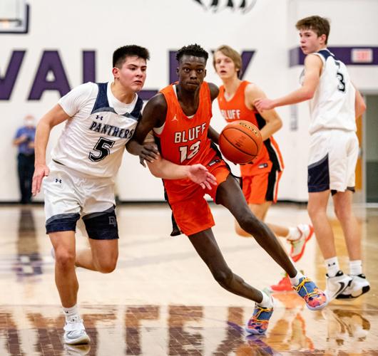 Dakota Valley sees value in defense following losses to Vermillion ...