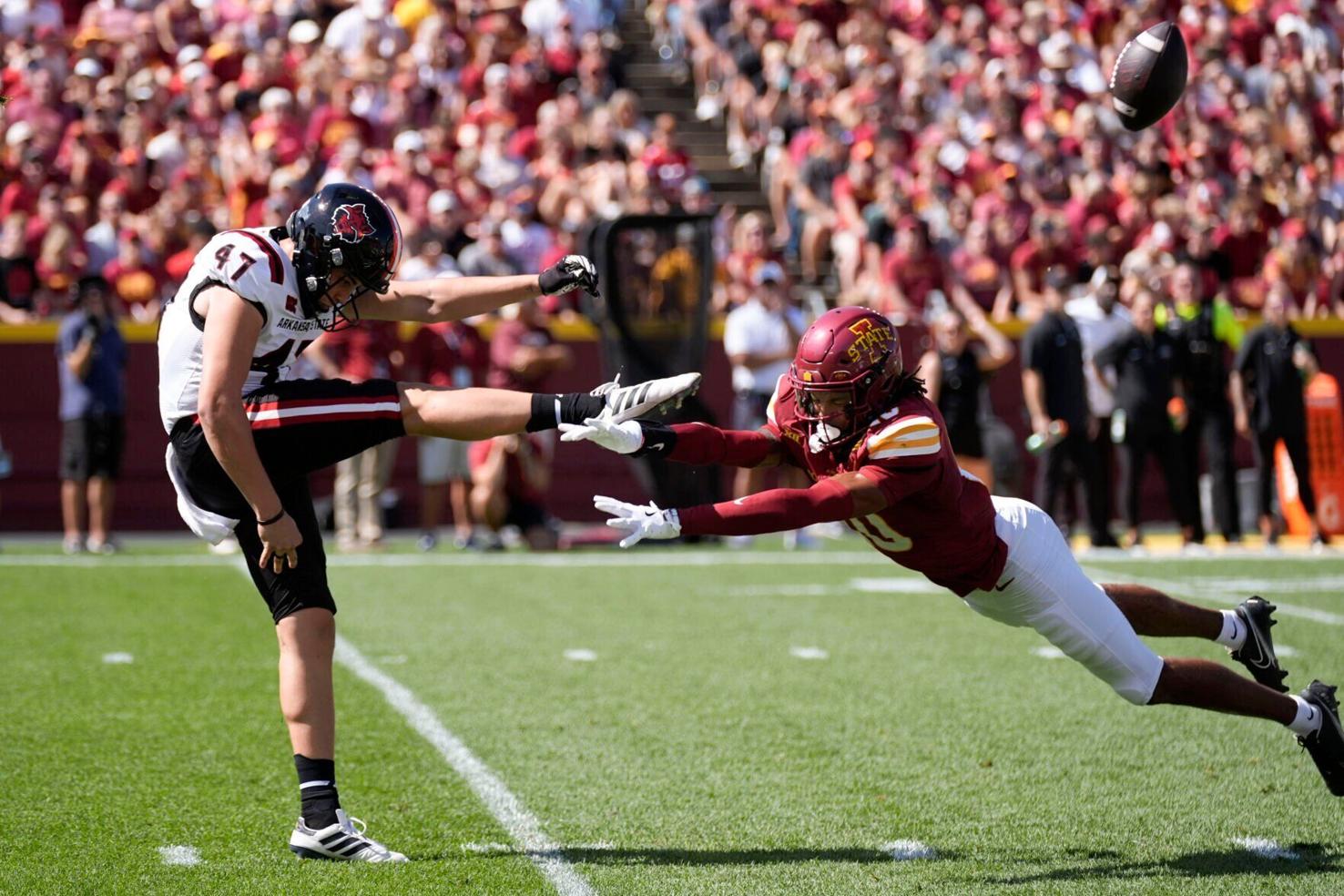 Cael Brezina, Bettendorf's Darien Porter return to practice