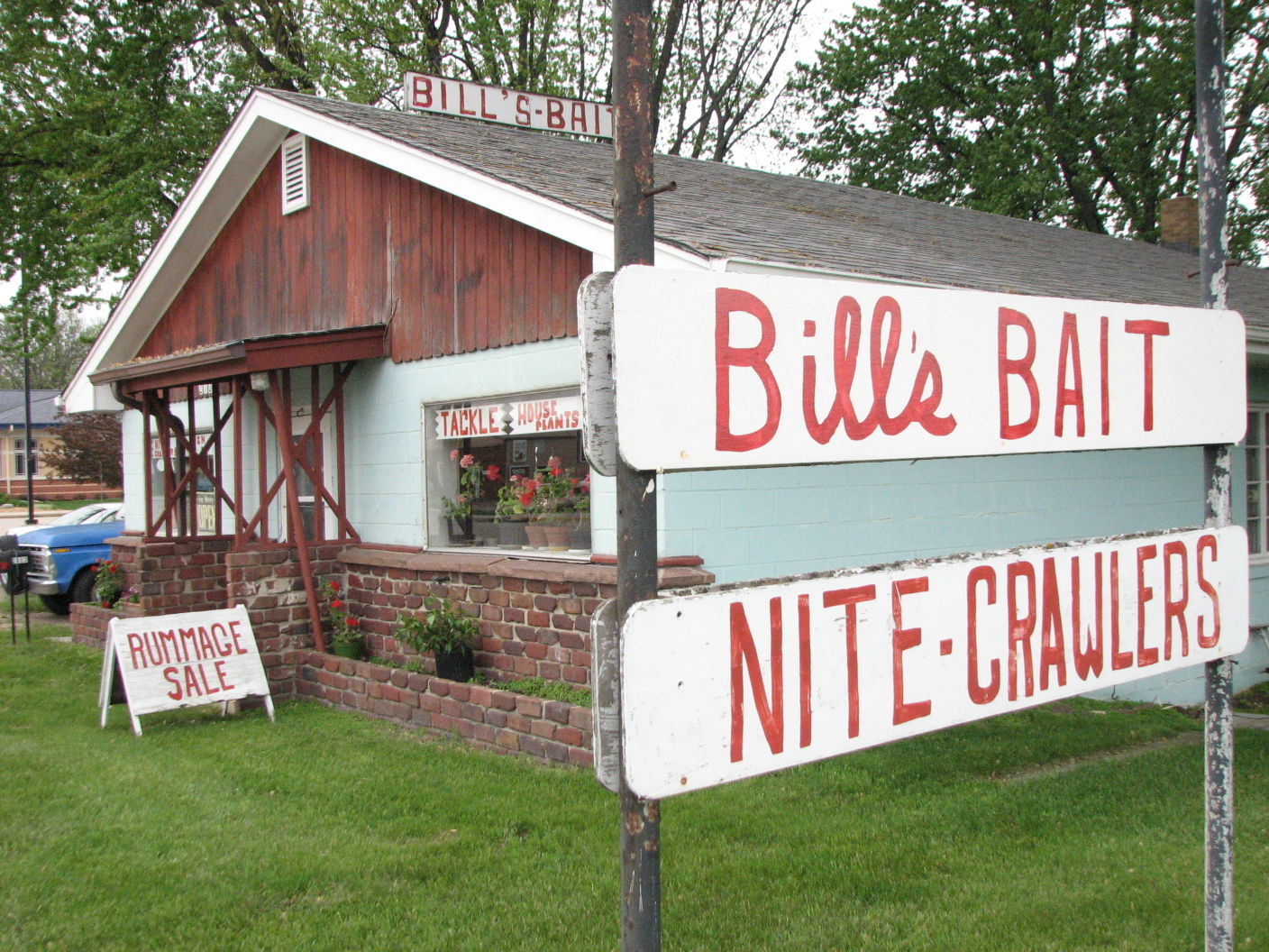 Bill s Bait owner hooked on serving anglers
