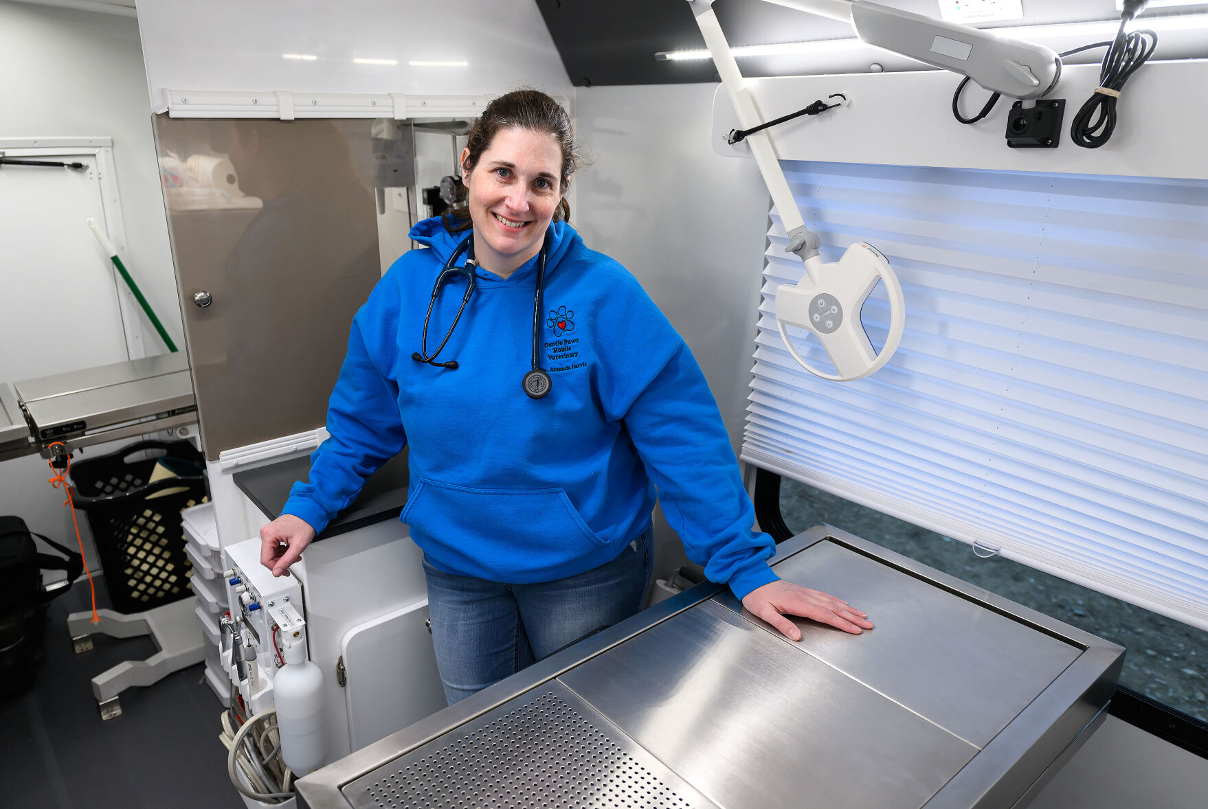 Le Mars vet takes stress out of pet care with mobile clinic