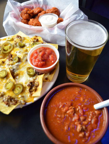 Local bars celebrate Super Bowl with football-friendly buffets ...