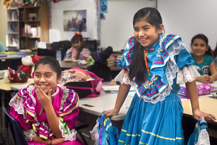 Photos: Folklorico Dance