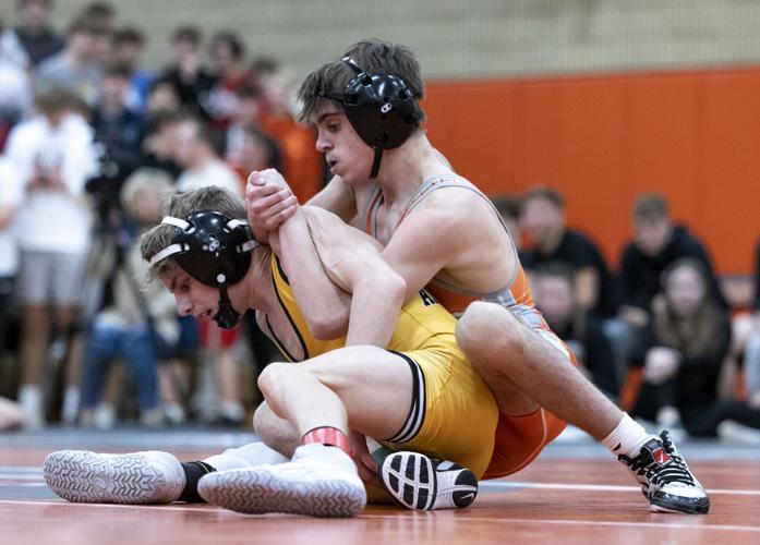 Sergeant Bluff-Luton advances to state wrestling duals with convincing ...