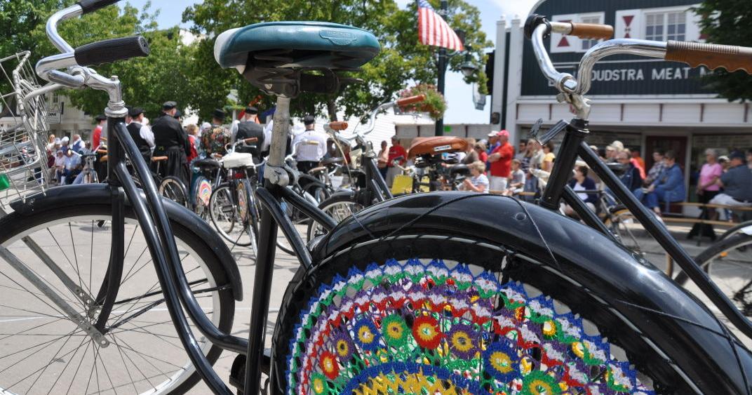 Bicycle singers pedal back in time at the Orange City Tulip Festival