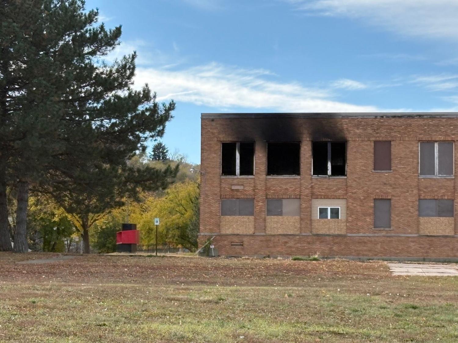 Council moves forward proposal to sell red-tagged building