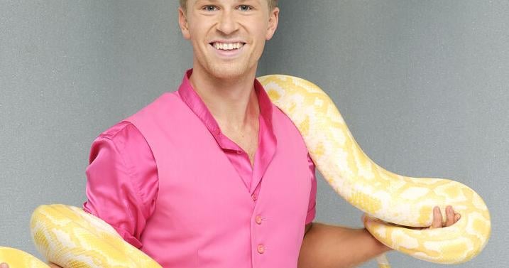 Snake handling pays off for Robert Irwin on 'Dancing with the Stars'