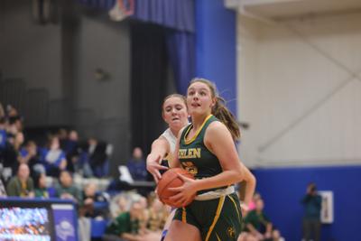 Gehlen Catholic defeats MMCRU late in road win