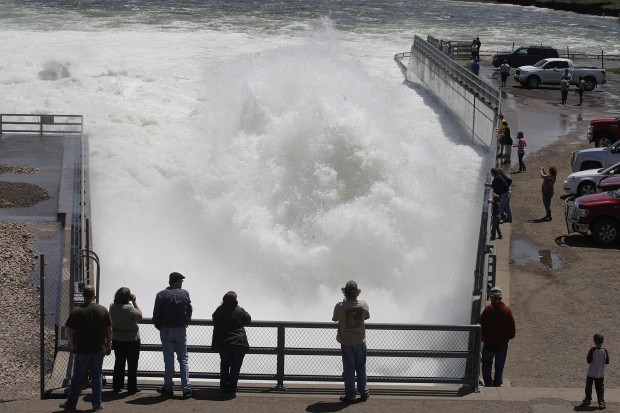 Ceremony celebrates 50th anniversary of Oahe Dam