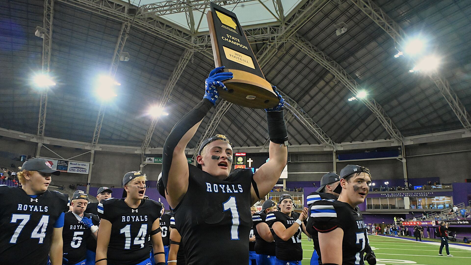 Prep football: MMCRU beats St. Ansgar to claim Class A title