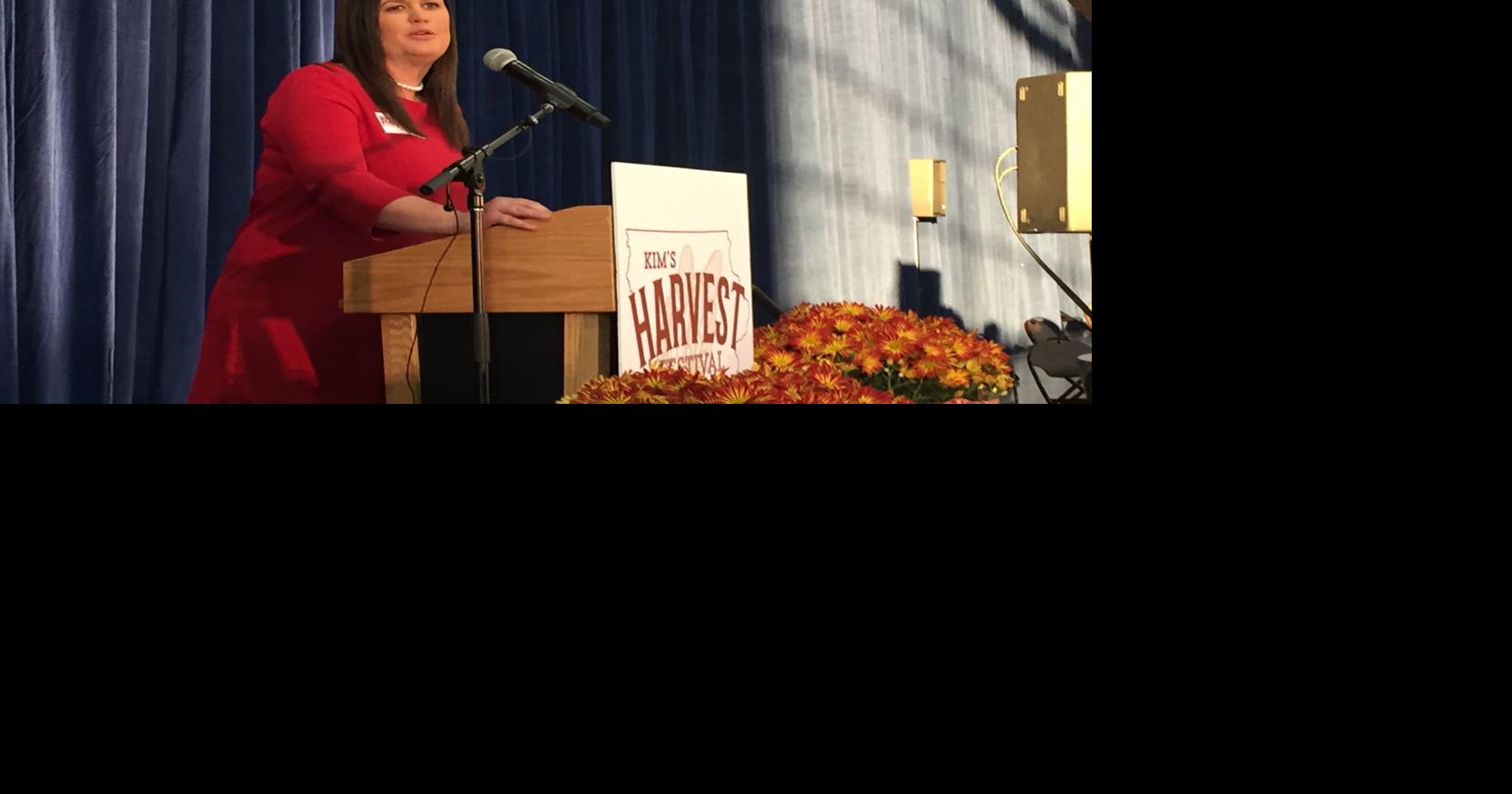 White House press secretary stumps for Gov. Reynolds