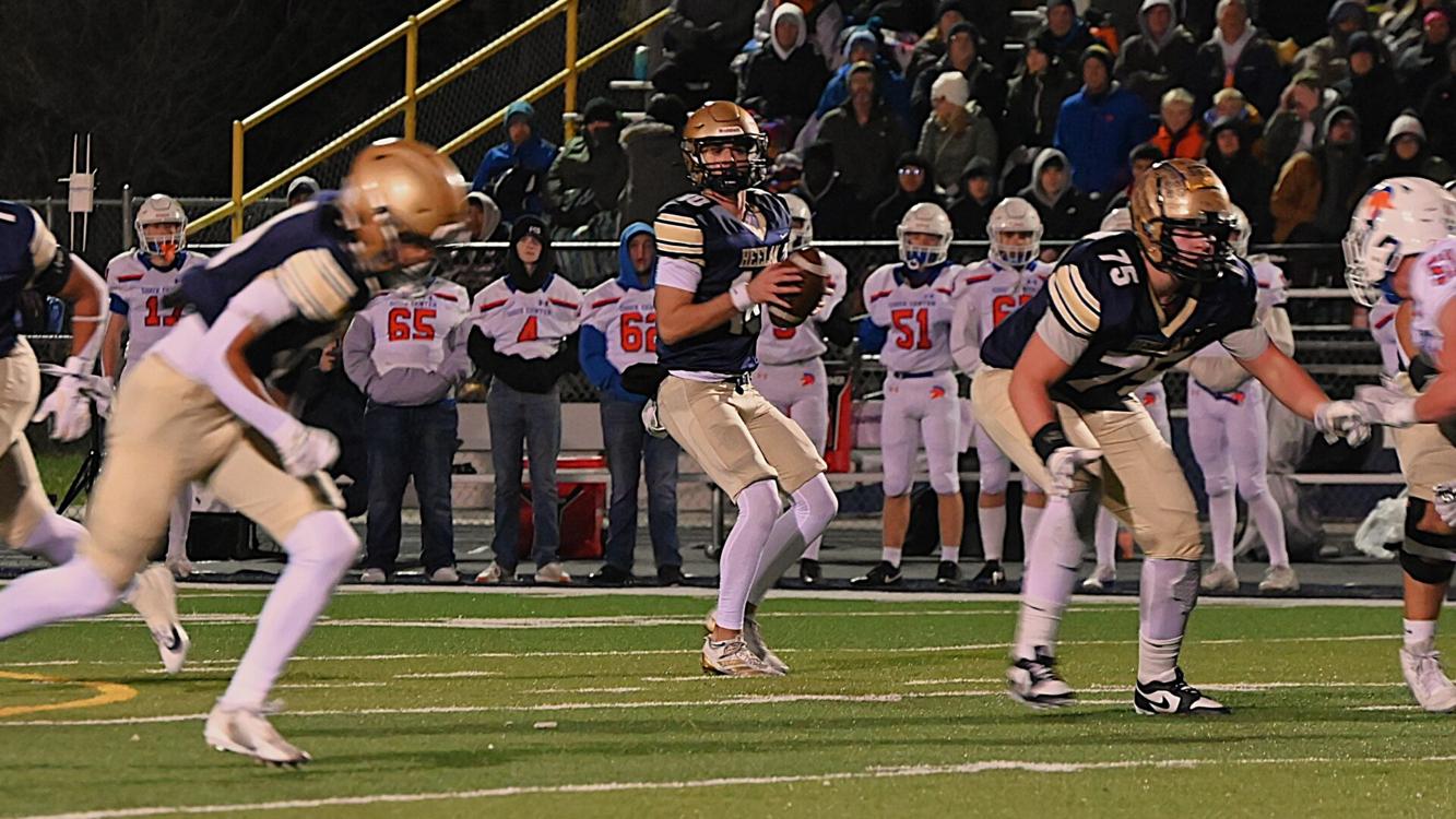 Iowa state football semifinals: Heelan vs. Wahlert