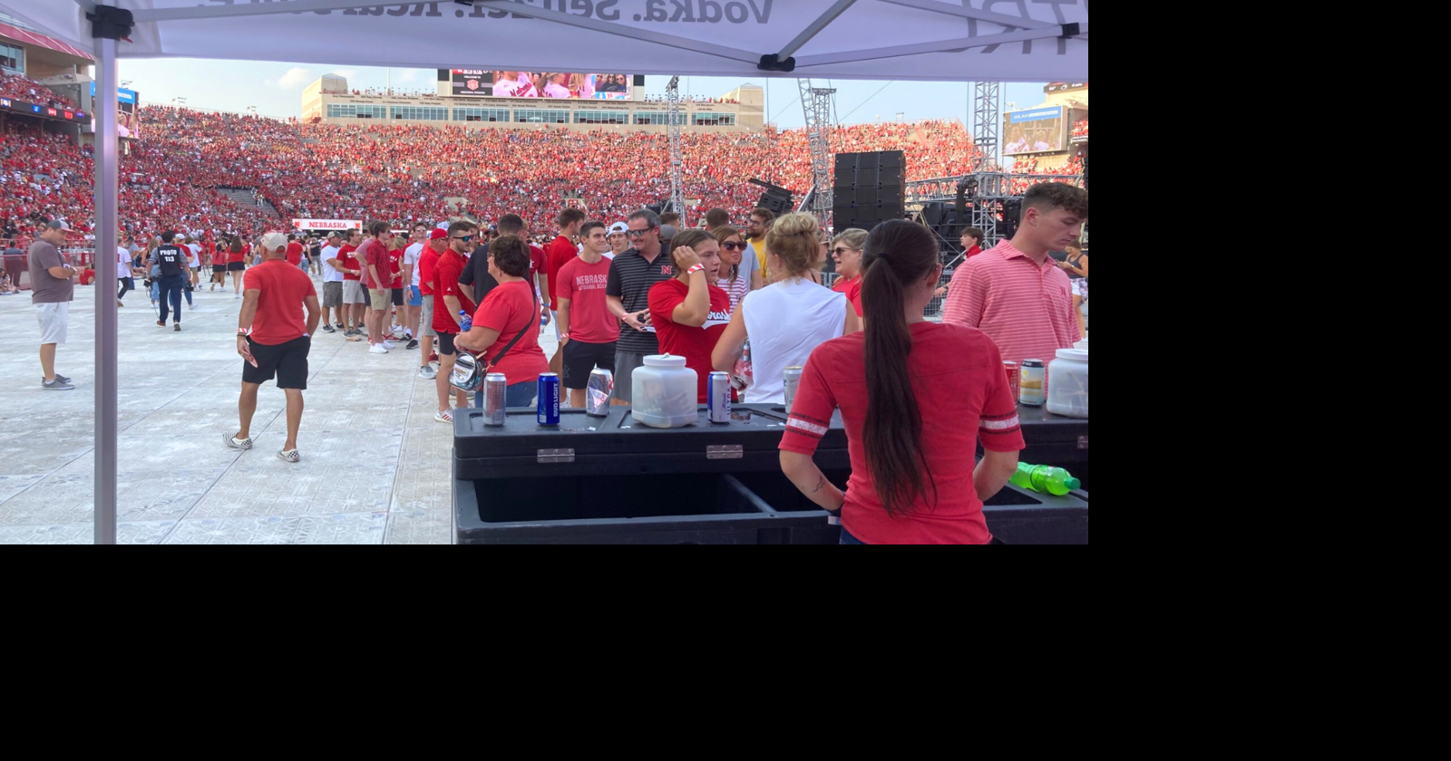 Nebraska Athletics planning to sell alcohol at football games ...