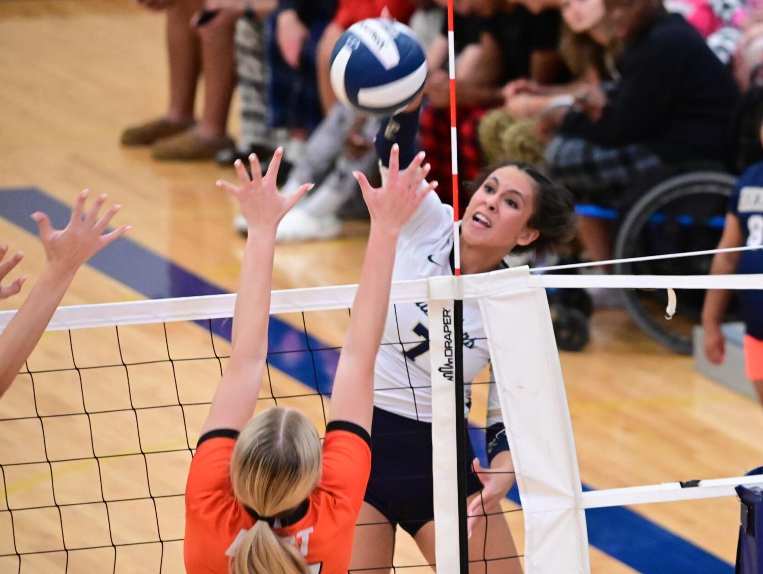 MRAC volleyball: Heelan's Hacker a unanimous selection