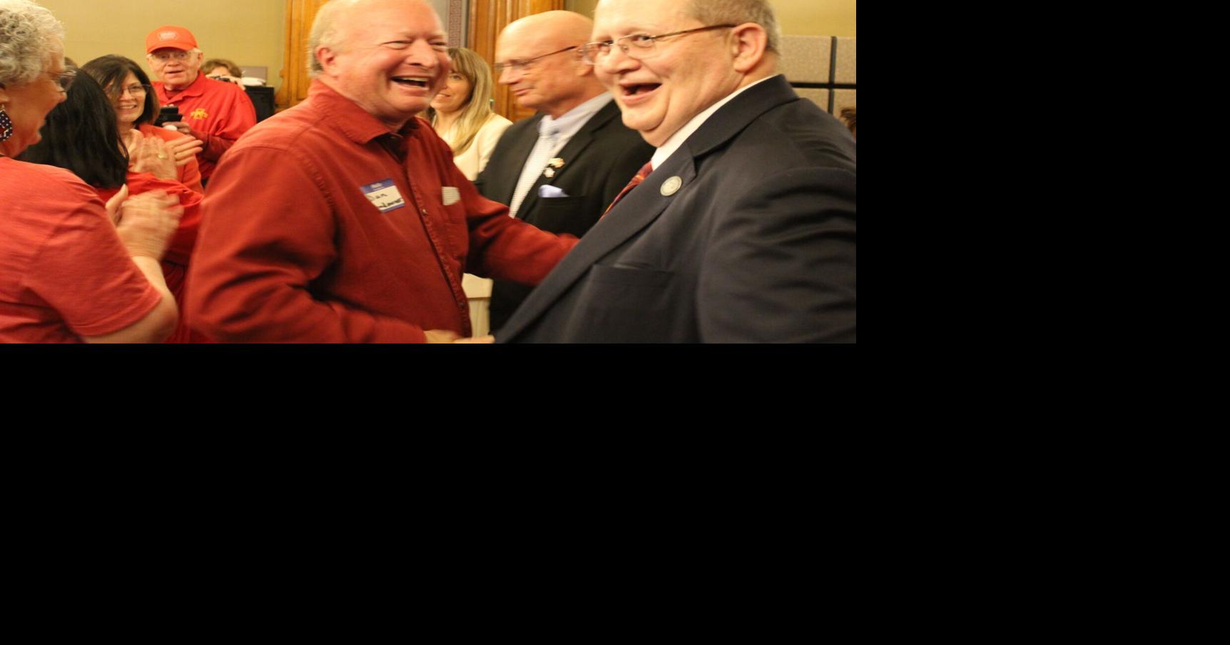 Iowa bill on CO2 pipelines heads to Reynolds' desk