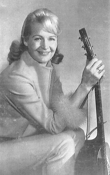 Hall of fame inductee 'horses' around | Music | siouxcityjournal.com