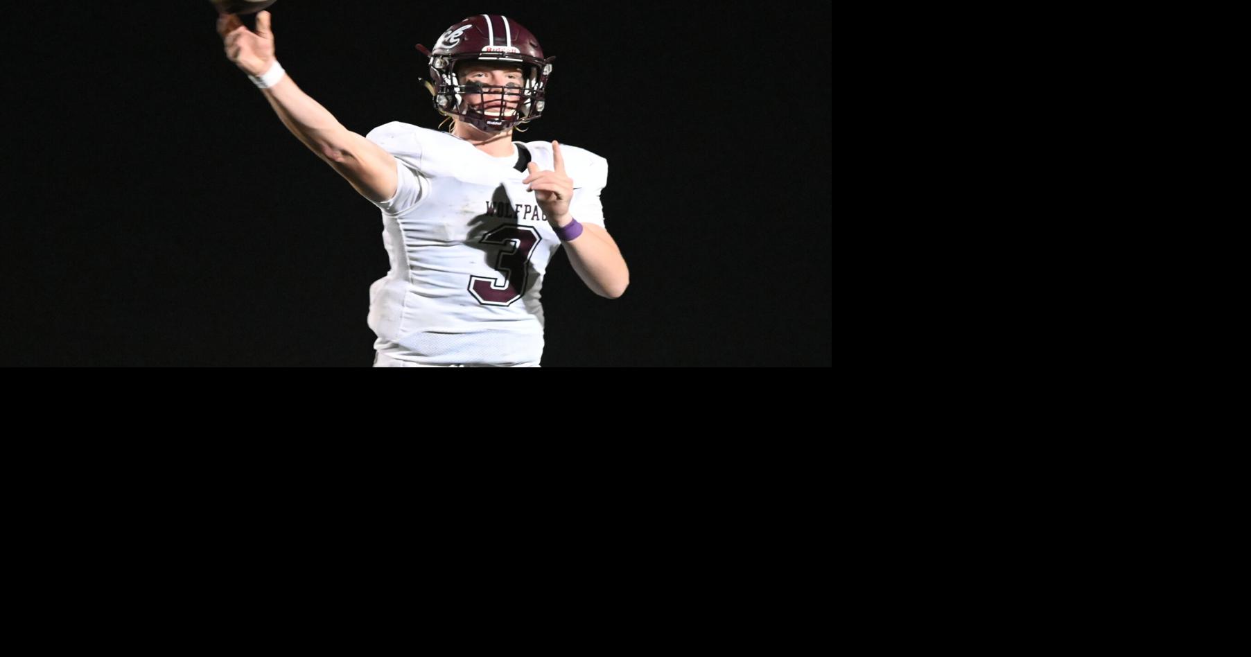 High School football: VanRegenmorter, Wolfpack keep rolling