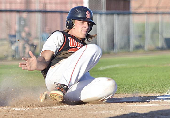 Steal of home helps send Warriors to state
