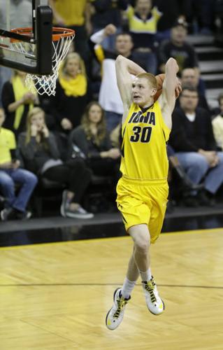 Hawkeyes hammer out win with defense