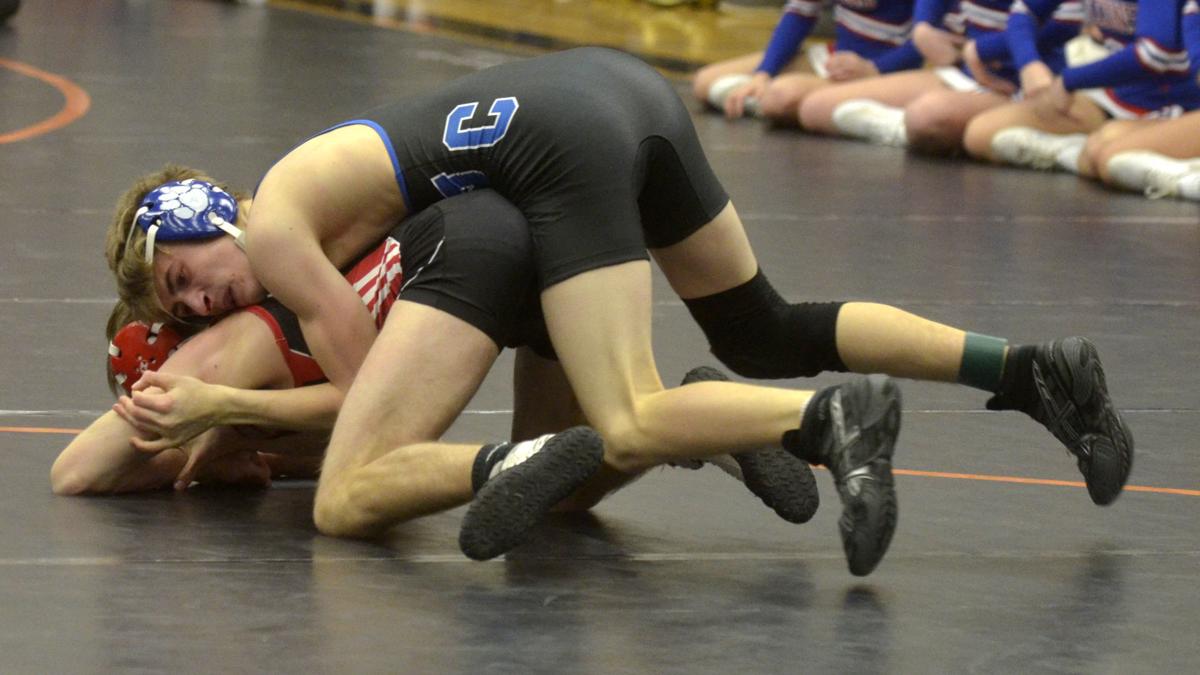 Woodbury Central's Klingensmith, Mitchell set sights on finals matches