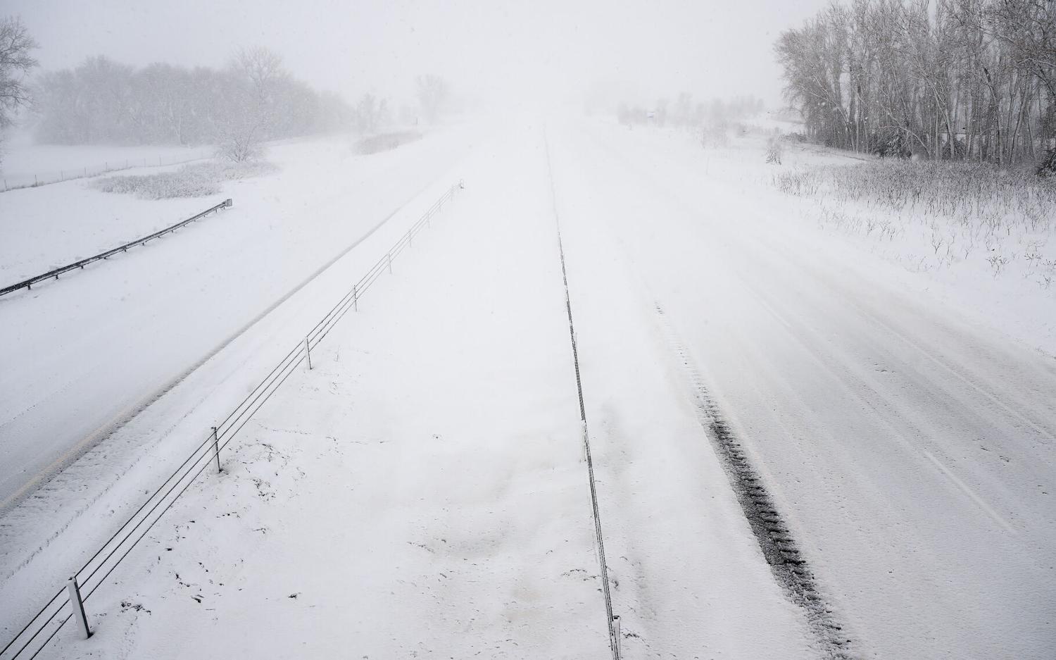 Final day of winter brings raging winds, flurries of snow to Siouxland