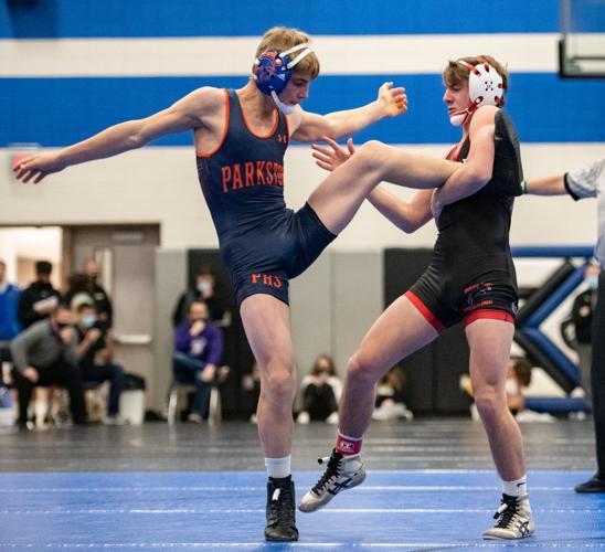 PREP WRESTLING: Alcester-Hudson's Logan Serck knocks off No. 1; Dakota ...