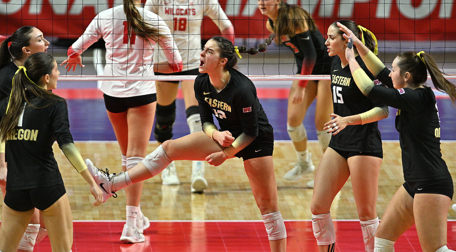 Photos: Eastern Oregon vs Indiana Wesleyan NAIA volleyball