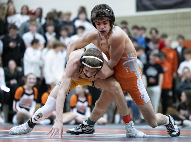 Prep wrestling: Sergeant Bluff-Luton wins MRAC team title