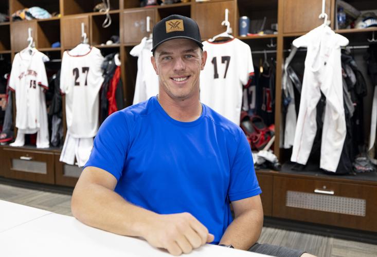 Sioux City Explorers' Kent Hasler juggles class and baseball
