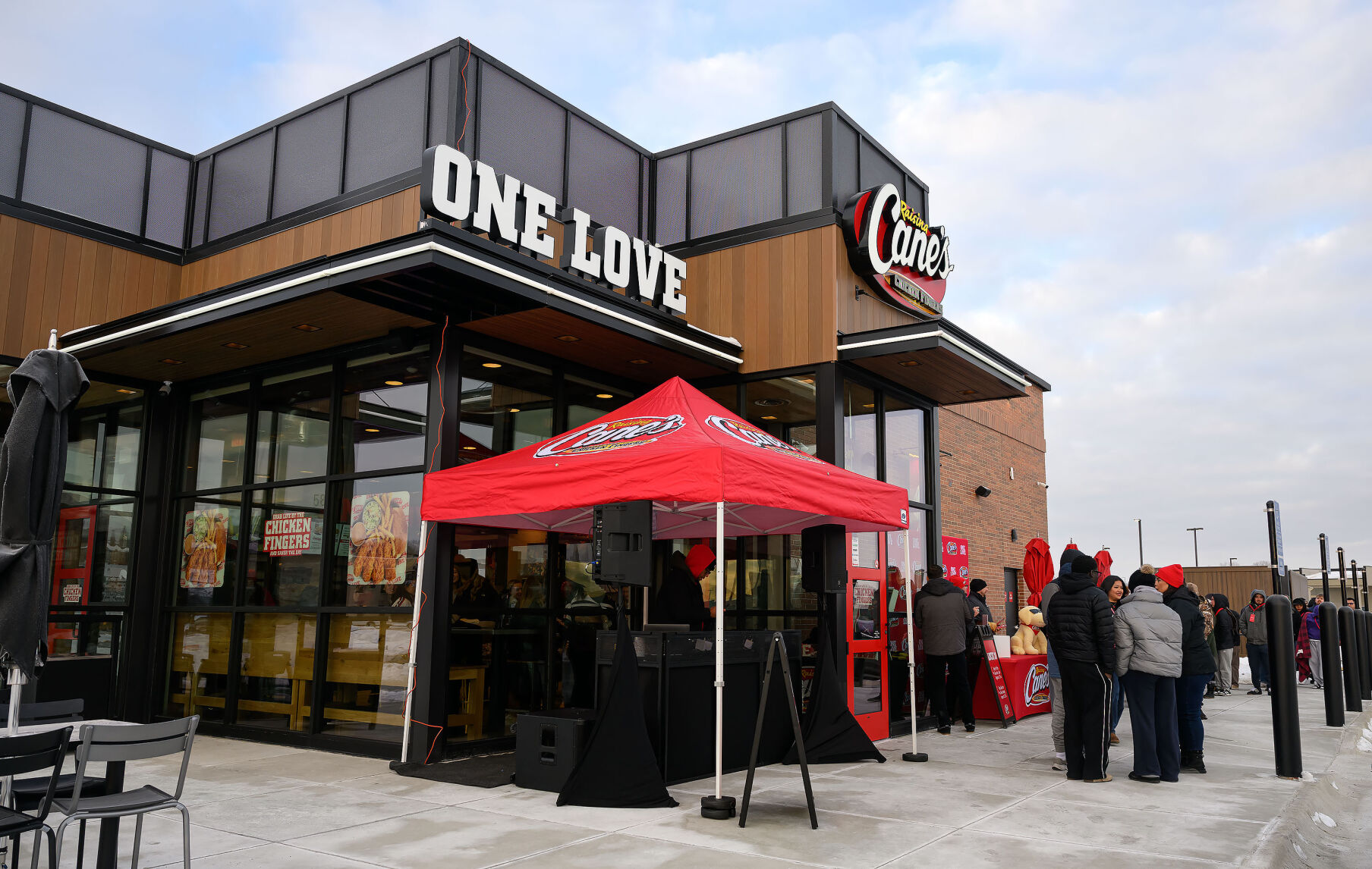 Sioux City Raising Cane's now open