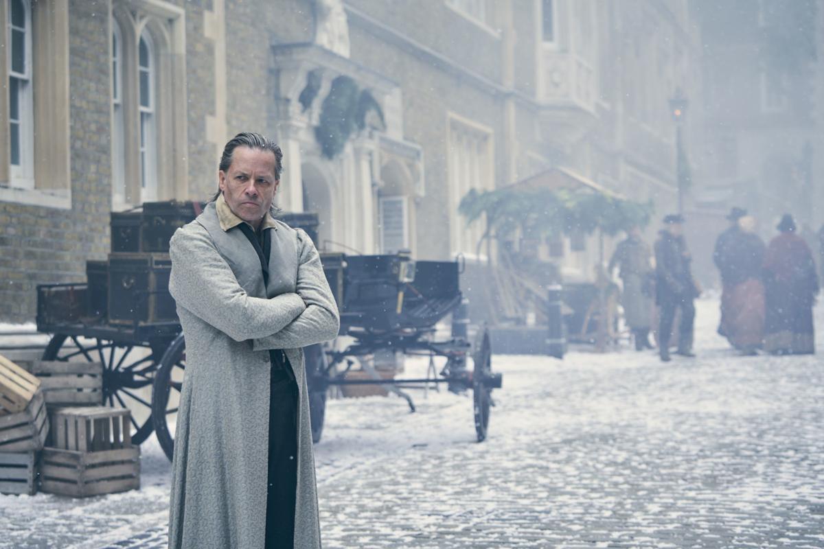 Guy Pearce embraces a 'realistic' Scrooge in 'A Christmas Carol'