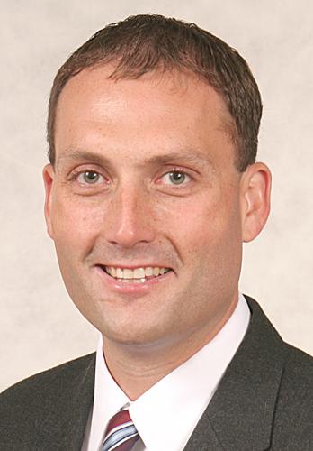 Pioneer Bank promotes officers