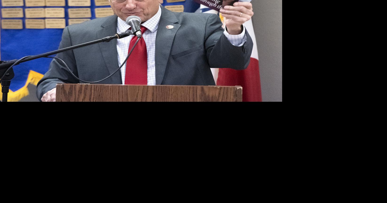 In case against former Rep. Steve King, manager, mom seek non-divisive ...