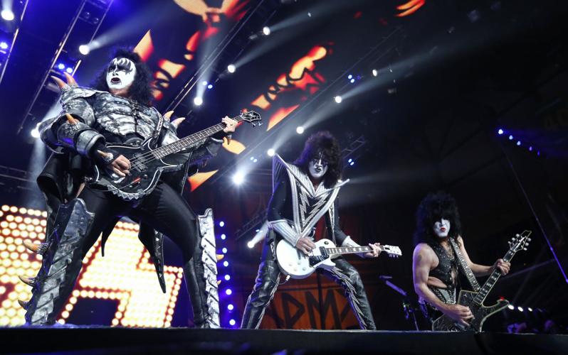 Photos: KISS concert
