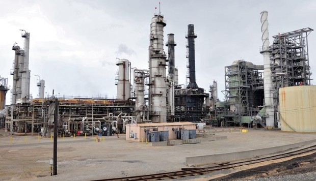 Rounds also tours El Segundo refinery